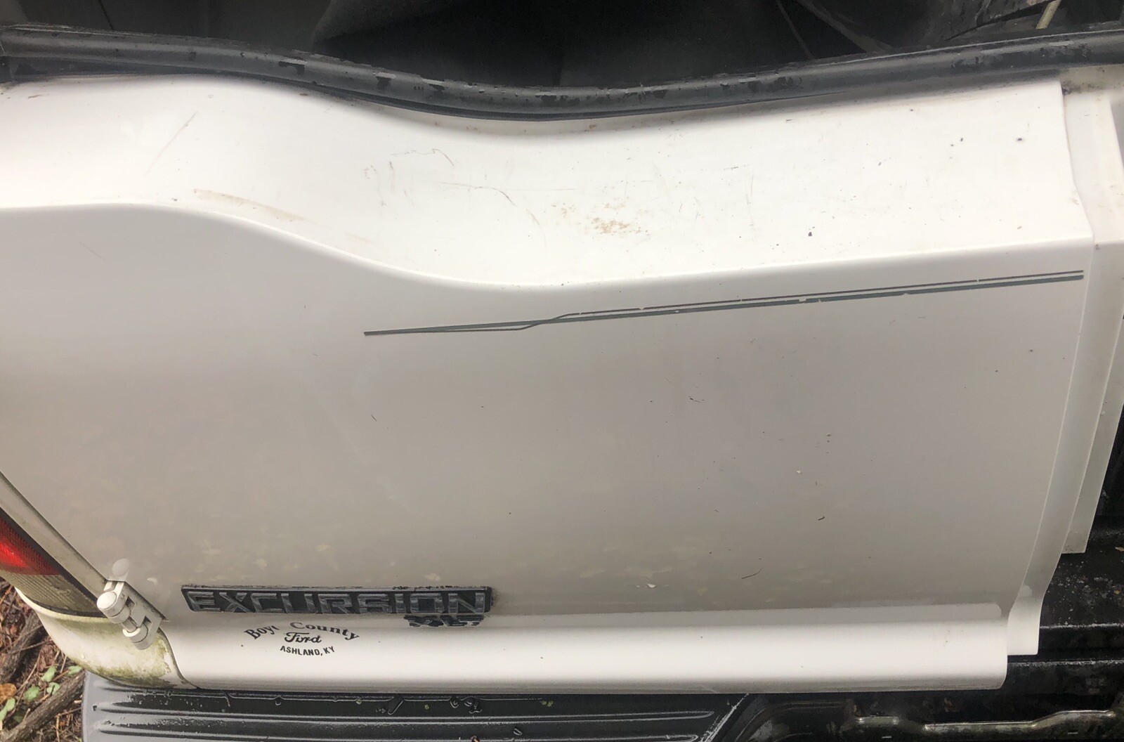 2003 Excursion Ford Left Rear Hatch Barn Door White 2005 2004 2002 2001 ...