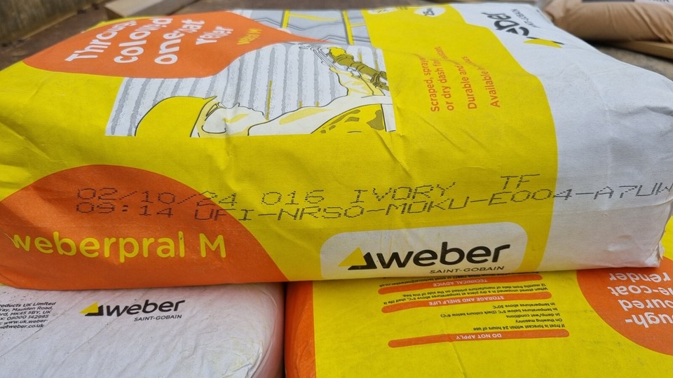 4 bags × Weber Monocouche Ivory plaster render 25kg each walls one coat ...