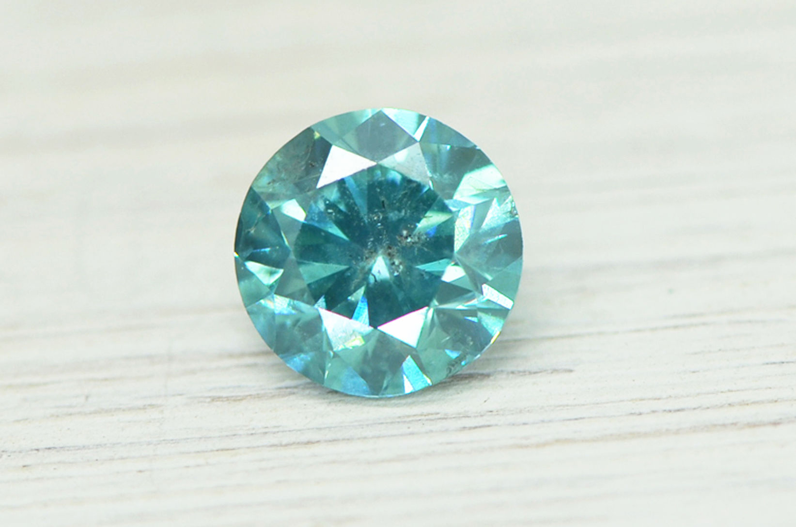 Round Shape Diamond Fancy Turquoise Color SI2 Natural Enhanced Loose 1. ...