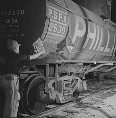 Phillips gasoline plant. Borger, Texas, loaded tank car Photo 8.5x11 ...