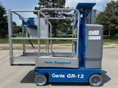 2016 GENIE GR-12 COMPACT RUNABOUT PERSONNEL MANLIFT VERTICAL MAST GENIE ...