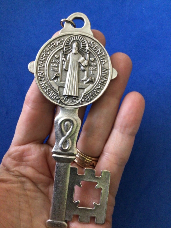 Large St BENEDICT Key To Heaven Medal 4-3/4”-5” Protection Oxidized ...