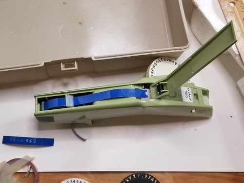 Dymo Organizer 1610 Label Maker & Case with 3 Letter Wheels & Tape ...