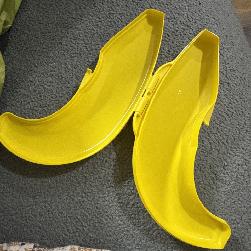 Tupperware 6167 6168 BANANA KEEPER Lunch Yellow Container - Free ...