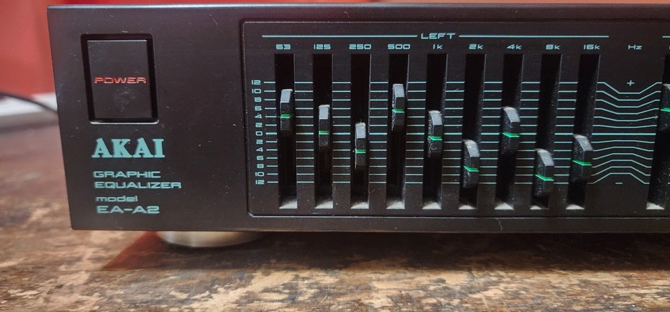 AKAI EA-A2 Graphic Equalizer Stereo with Monster RCA Cables | eBay