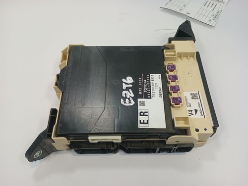 889221-0C280 TUNDRA Interior Cabin Under Dash Fuse Relay Junction Box ...