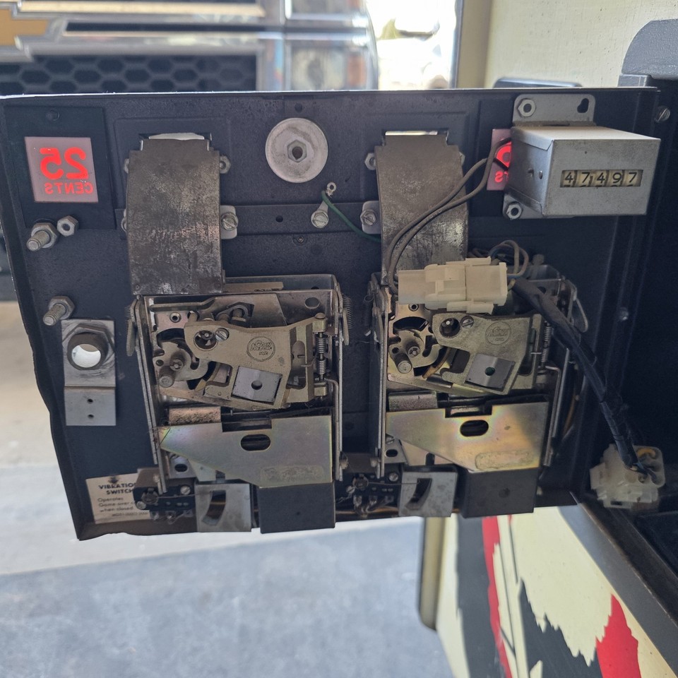 Vintage Original Space Invaders Arcade Machine 25 Cents 1970's READ | eBay