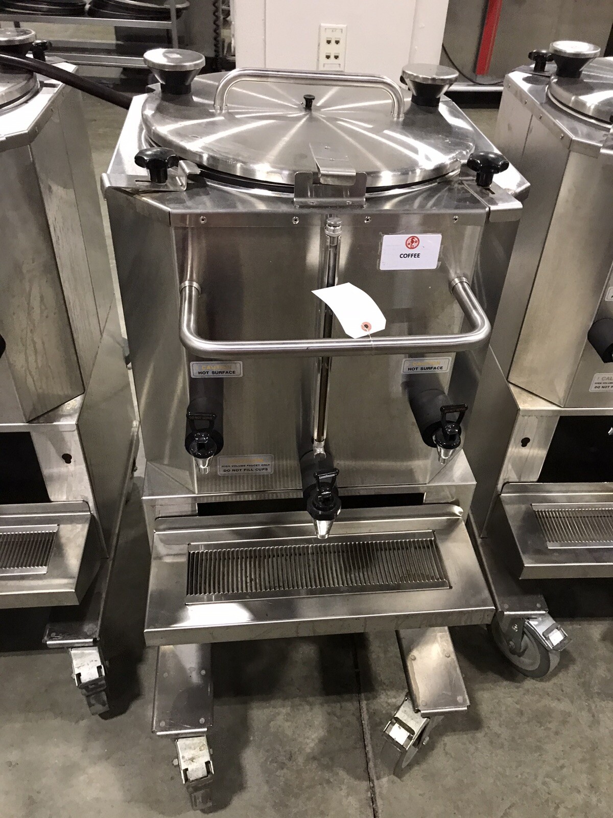 Fetco CBS-72A Coffee Maker W. Fetco LBD 24 Portable 24 Gallon Thermal ...