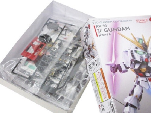 BANDAI SD Gundam EX-Standard RX-93 v Gundam Char's Counterattack ...