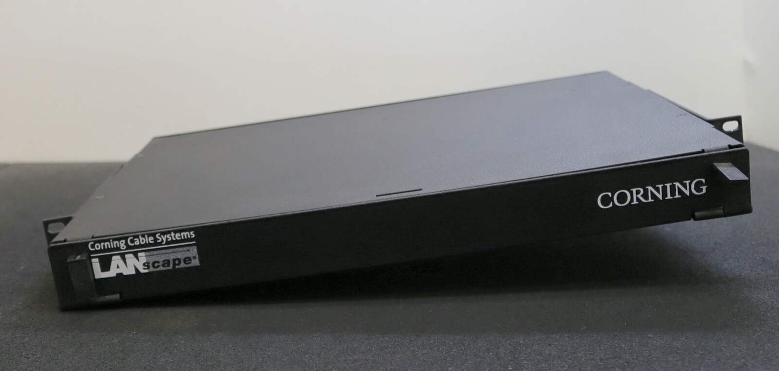 CORNING Connector Housing CCH-01U 1U CLOSET CONN F/2 Panels Gehäuse ...