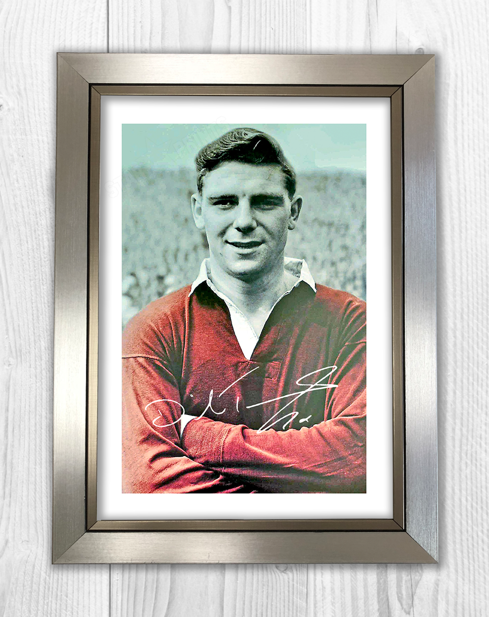 Duncan Edwards Man utd 2 A4 reproduction autograph poster with choice ...