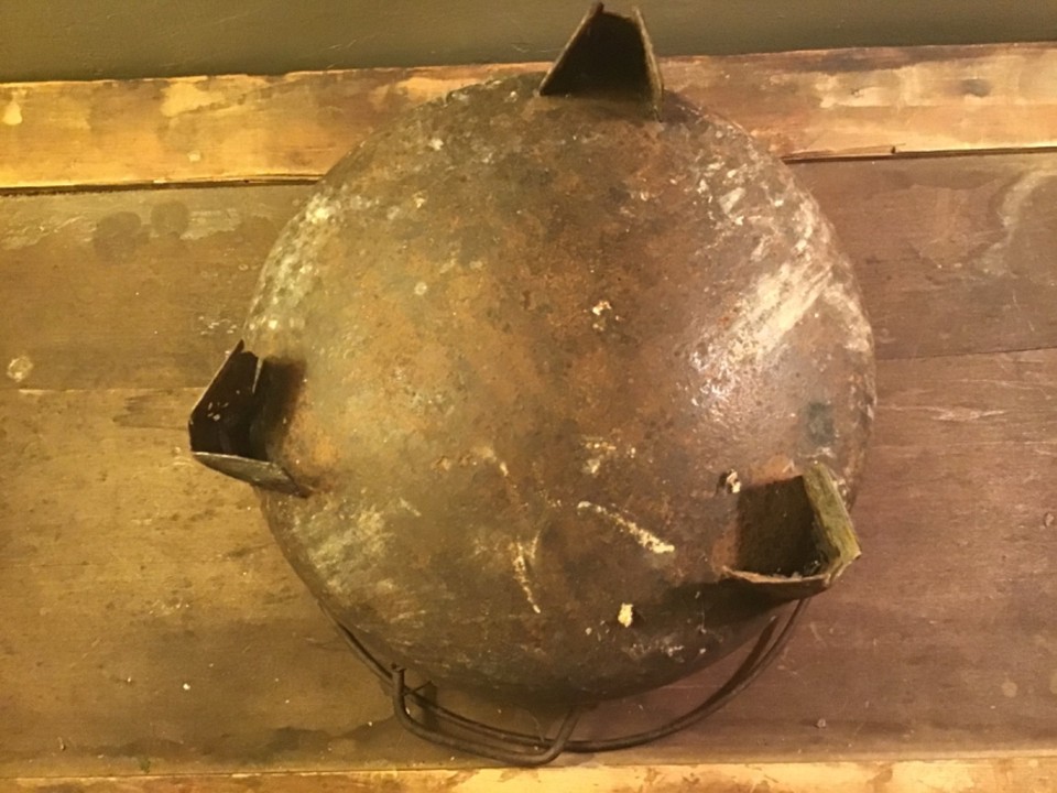Antique cast iron / steel? cauldron pot made to pour liquids primitive ...