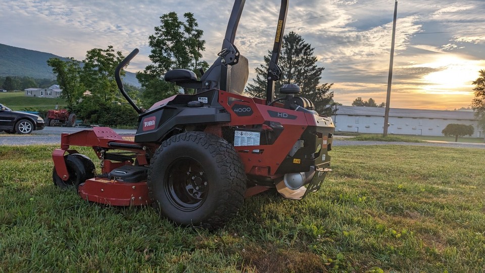 Toro Z-MASTER 4000 Zero turn lawn mower with 52" deck Model # 74050 | eBay