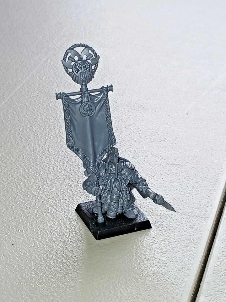 Warhammer Fantasy The Old World Dwarfen Mountain Holds Dwarf BSB ...