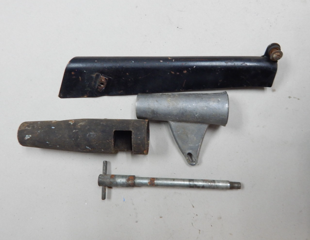 VINTAGE DUCATI SINGLE PARTS LOT 250 350 BEVEL CHAIN GUARD AXLE | eBay