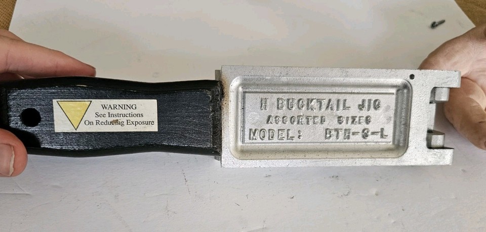 Do- It Corp H Bucktail Jig Mold #BTH-3-L + New Ladel | eBay
