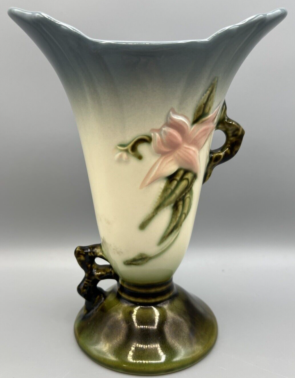 VTG HULL POTTERY WOODLAND VASE-W8-7 1/2 USA BLUE GREEN & Cream MCM ...