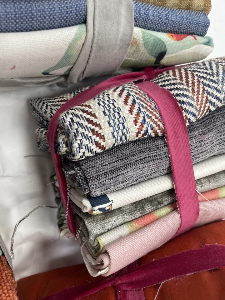 2 X designer Fabric Bundles . Made Up Of 6 Pieces approx Quarter Of ...