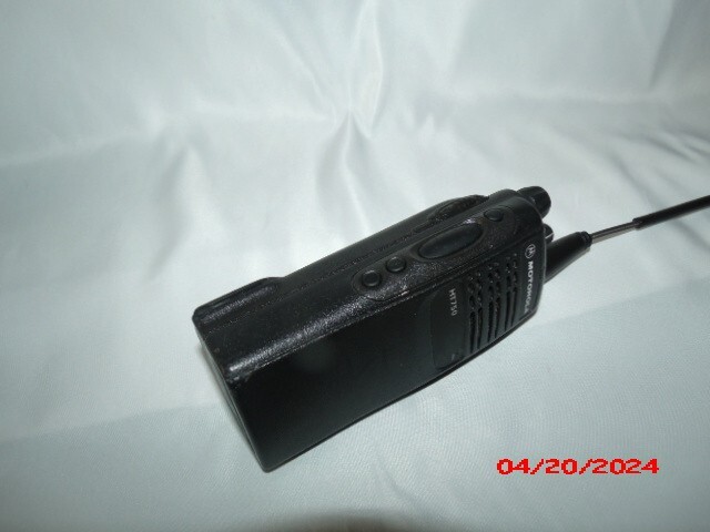 Motorola HT750 Portable Two-Way Radio w/Battery, Black, Used | eBay