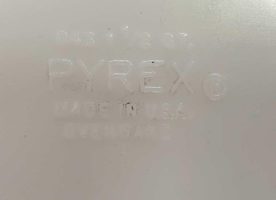 Vintage Pyrex 043 1-1/2 QT Casserole Pan w/Lid. Pale Yellow w/ Gold ...