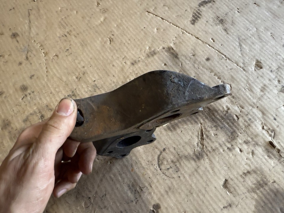 1935 1936 Ford Engine Mounts & Water Neck Original Coupe Sedan Roadster ...