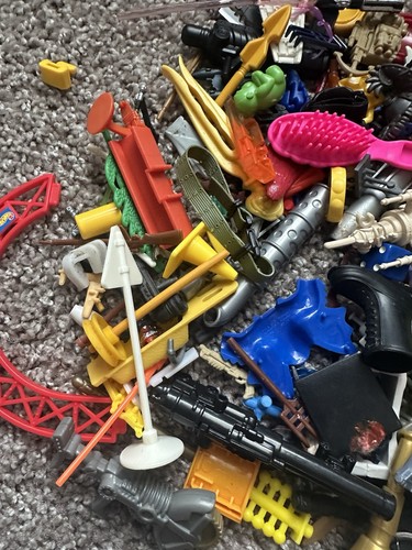 Vintage 90s/Y2k Mixed Accessories & Action Figure Parts Pieces Toy Lot ...