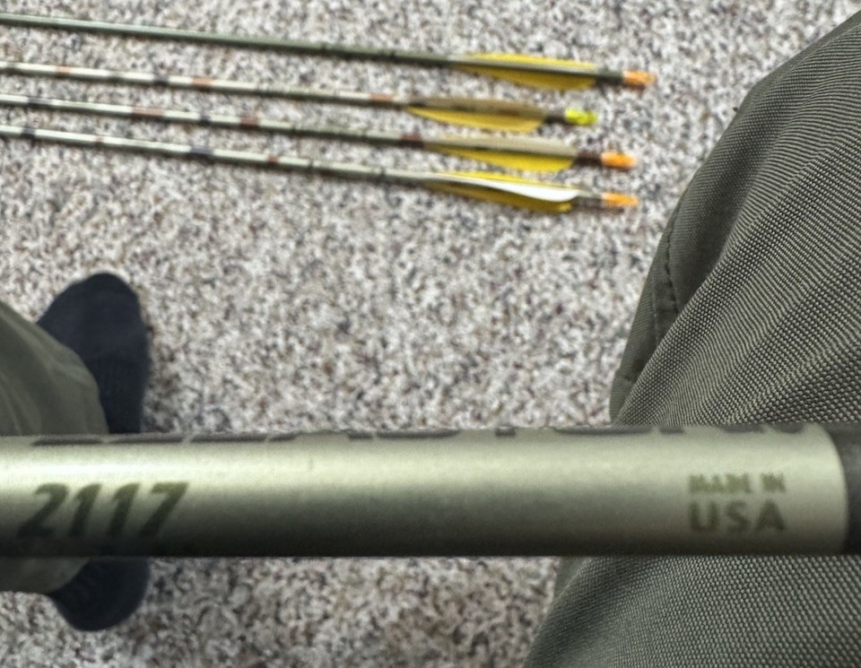 EASTON XX75 Camo Hunter 2117 Aluminum Arrow Misc Lot Of 5 READ | eBay