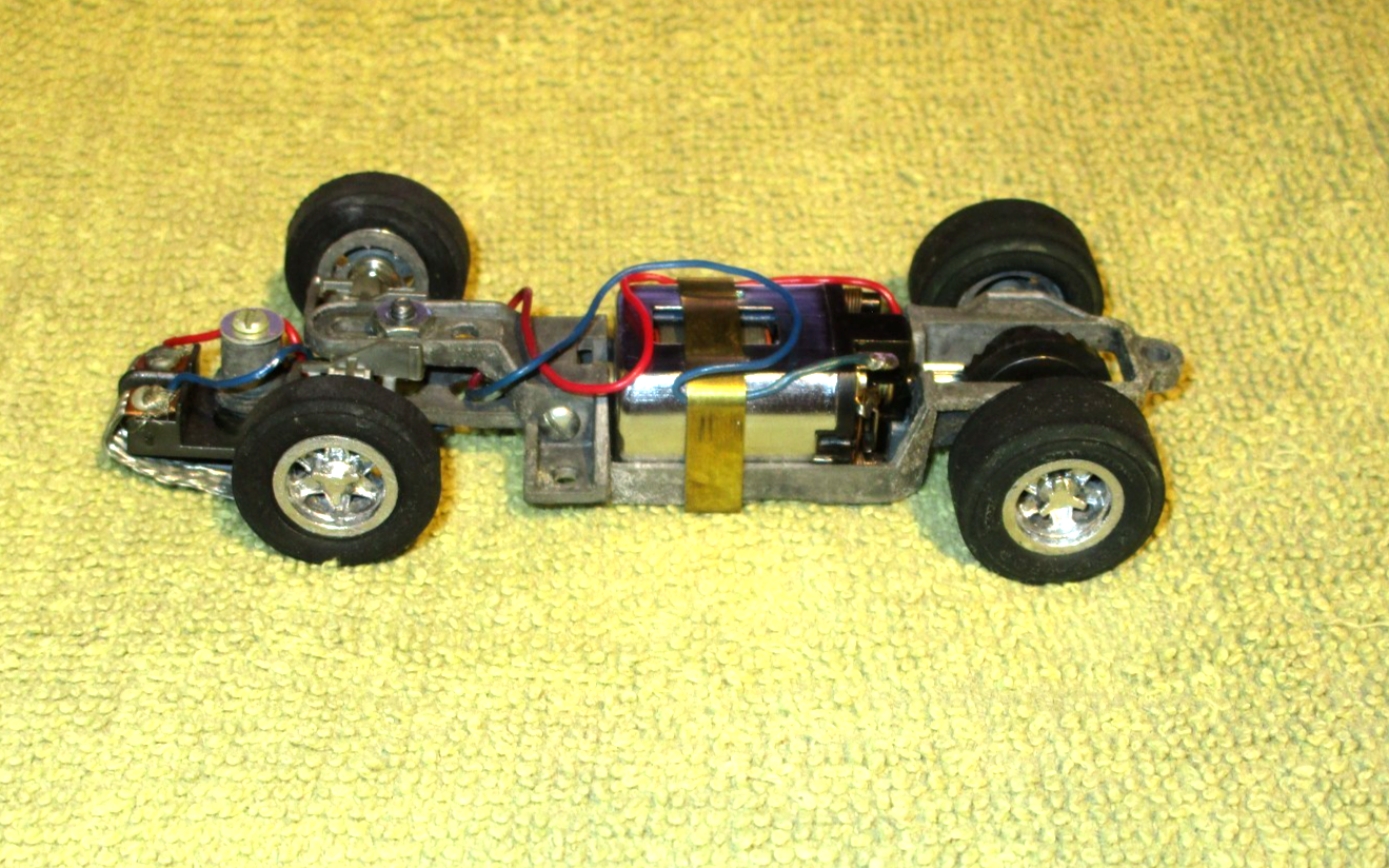 1960's SLOT CAR COX Magnesium Chassis with Motor No Cracks VINTAGE 1/32 ...