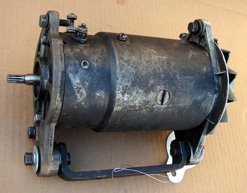 1955 - 1959 Chevy 12V Splined Shaft Power Steering or Tach Generator w ...