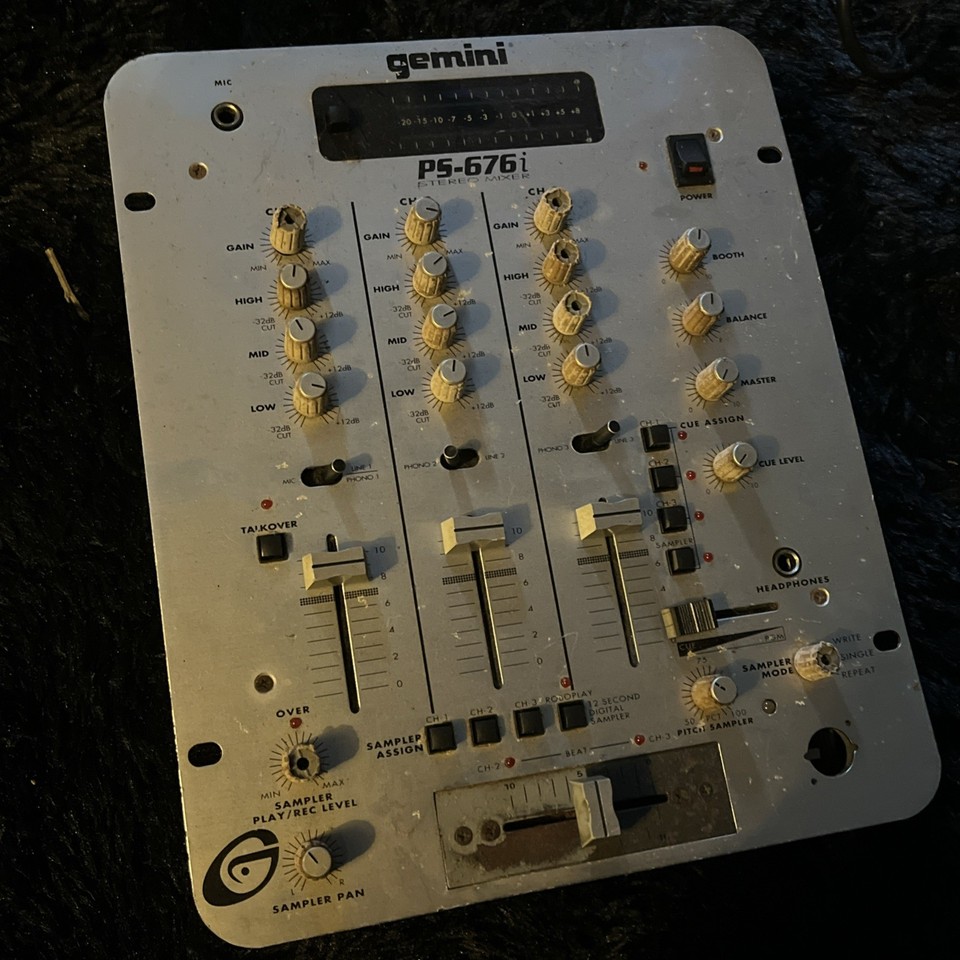 Gemini PS-676i 3-Channel Stereo DJ Mixer with Sampler. UNTESTED ...
