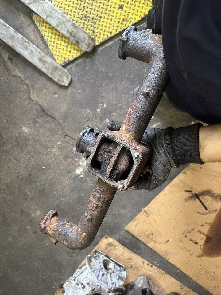 1956-1962 Chevrolet 235 Intake Manifold ML4W22 | Genuine OEM