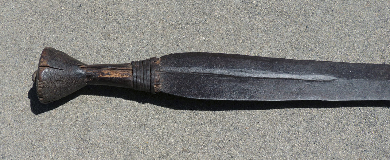 an old antique 34 inch 86.5 cm forged iron african knife sabre congo ...