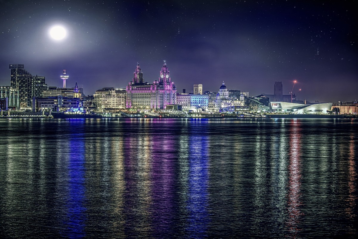 Liverpool Skyline At Night Liverpool Water Front Print By Wayne