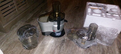 Complete Bullet Express Multi Function Meal Maker, Mixer, Juicer Model ...