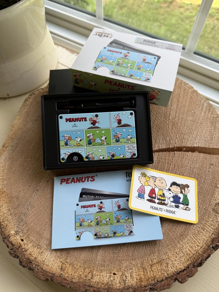 Peanuts x Ridge Wallet - Limited Edition | eBay