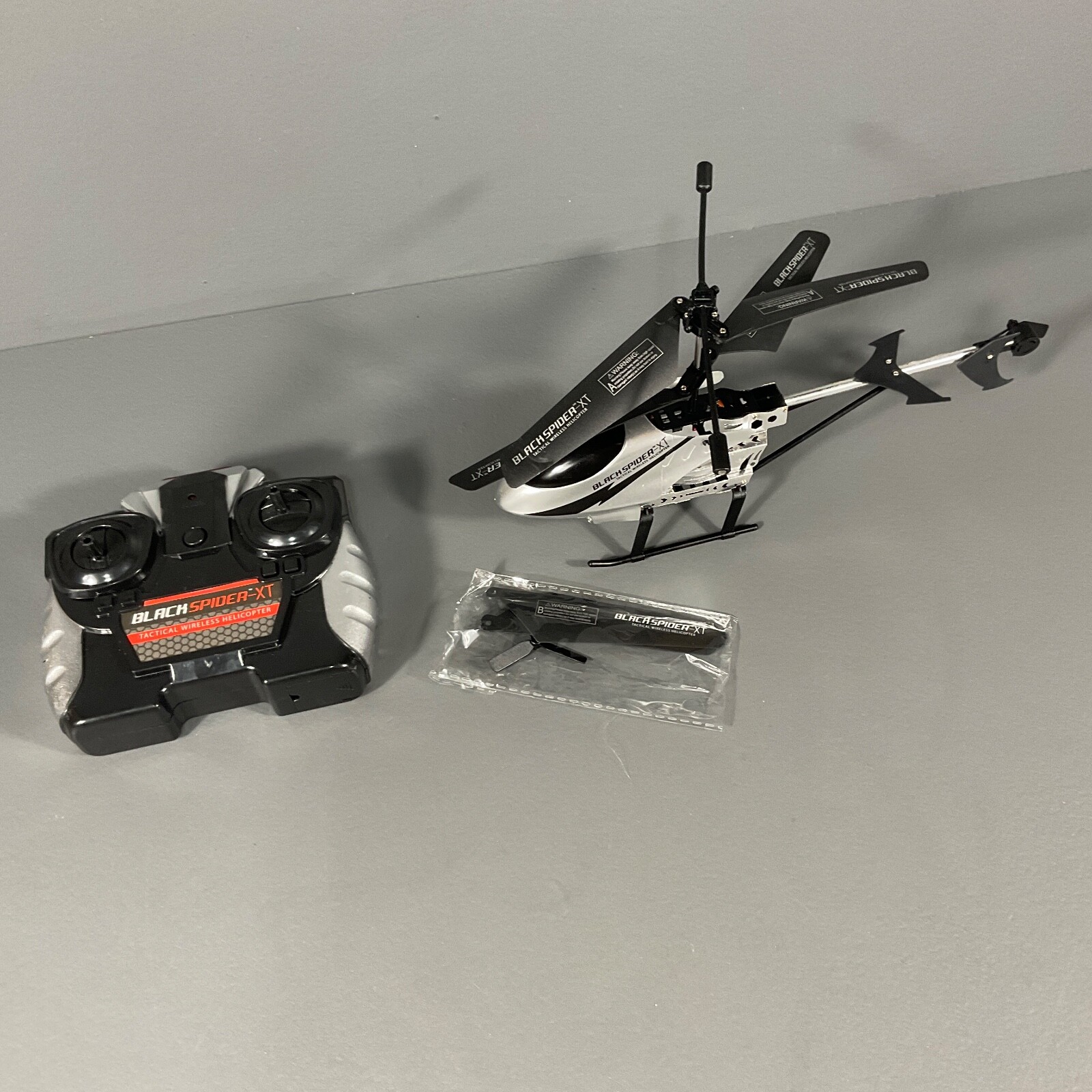 Black Spider-xt Tactical Wireless Helicopter 2 Channel Remote Control ...