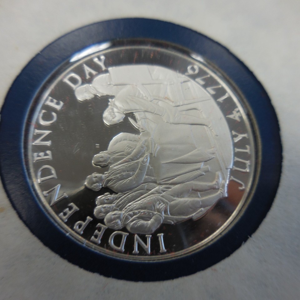THE OFFICIAL BICENTENNIAL DAY COMMEMORATIVE BOOKLET WITH PROOF SILVER ...
