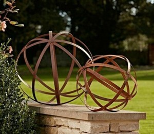 SET 2 classical metal orb sphere outdoor garden rust new 50 and 40 cm ...