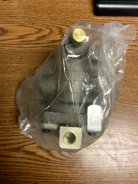 WABCO Air Brake Solenoid Valve MRAP Truck RKN28032 Kn28032 USA Military ...