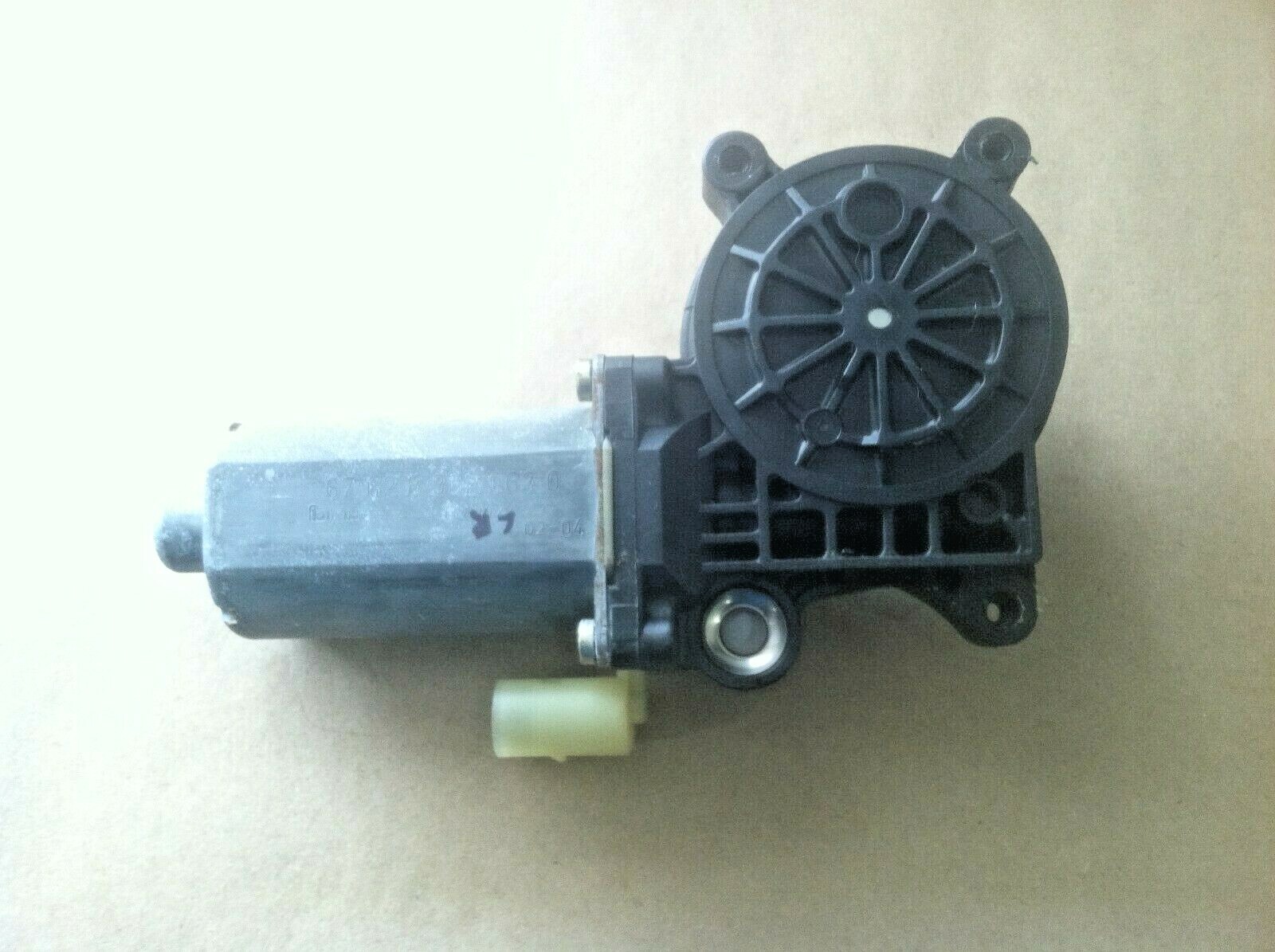 2000-2006 BMW X5 E53 ~ LEFT REAR WINDOW MOTOR ~ 67628362063 ~ OEM PART ...