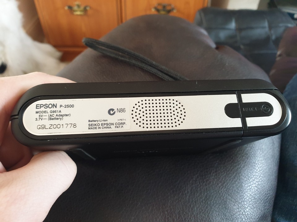 EPSON Multimedia Storage Viewer P-2500 Photo Fine 3.8 Inch Display ...