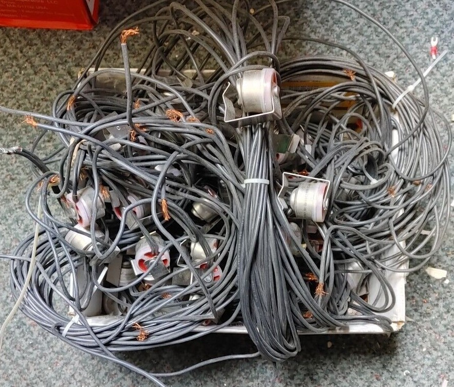 THERMODISC L140-10F 37T31 XX6054 C8618 TEMP CONTROL 10A QUANTITY!! WOW ...