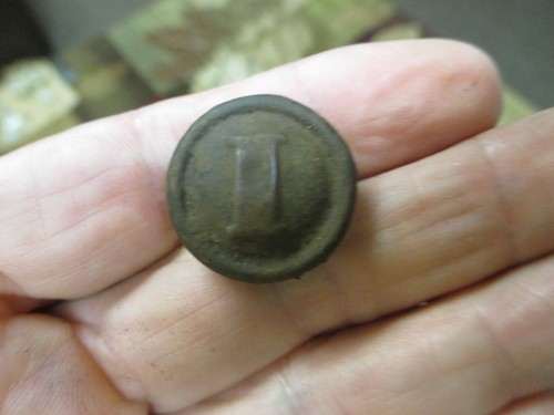 Civil War Confederate Infantry 'I' Coat Button dug relic ...