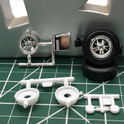 RVL1:25 Keystone Klassic 5 Spoke Wheels W 1.145 OD Slicks Backs LBR ...