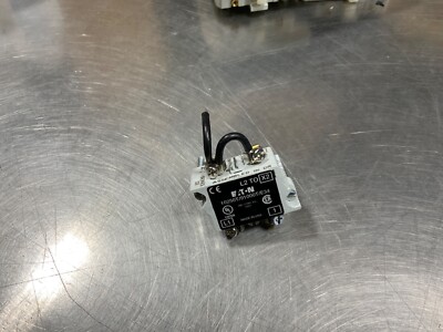 Eaton 10250T/91000T/E34 Light Push Button 120 VAC 6.3V (NO LENS) | eBay