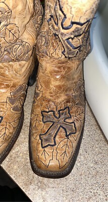 Women’s Corral Boots 8 Square Toe Hand Tooled Crosses And Roses | eBay