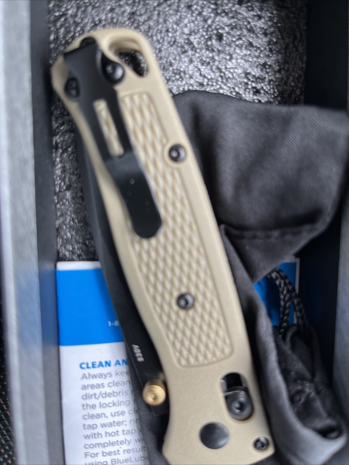 Benchmade Bugout 535 Blue Manual Knife with Drop Point S30V Steel Blade ...