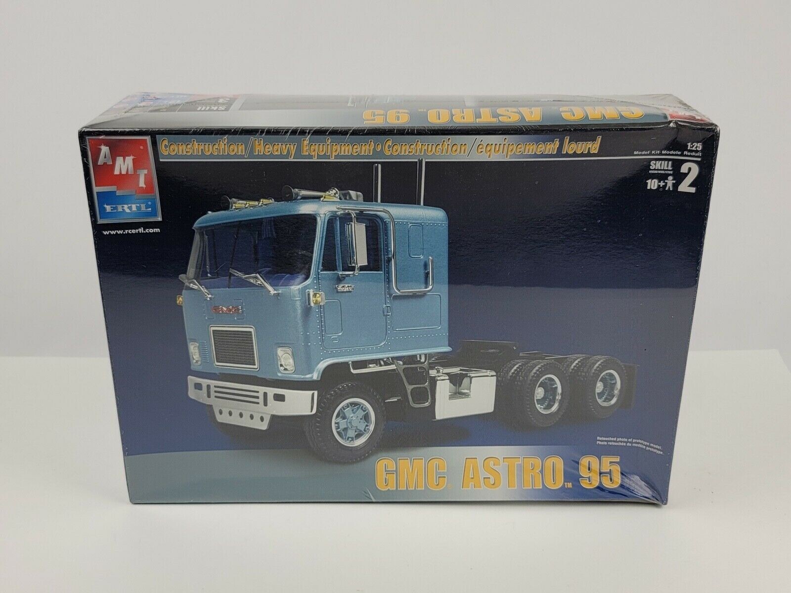 AMT 38164 GMC Astro 95 model kit | eBay