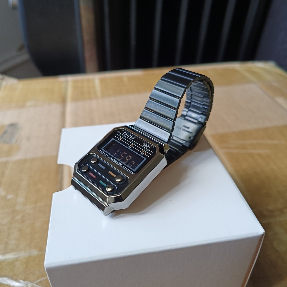 Montre Casio Vintage A100WEGG-1AEF Noir Gun-metal Black Screen Retro ...