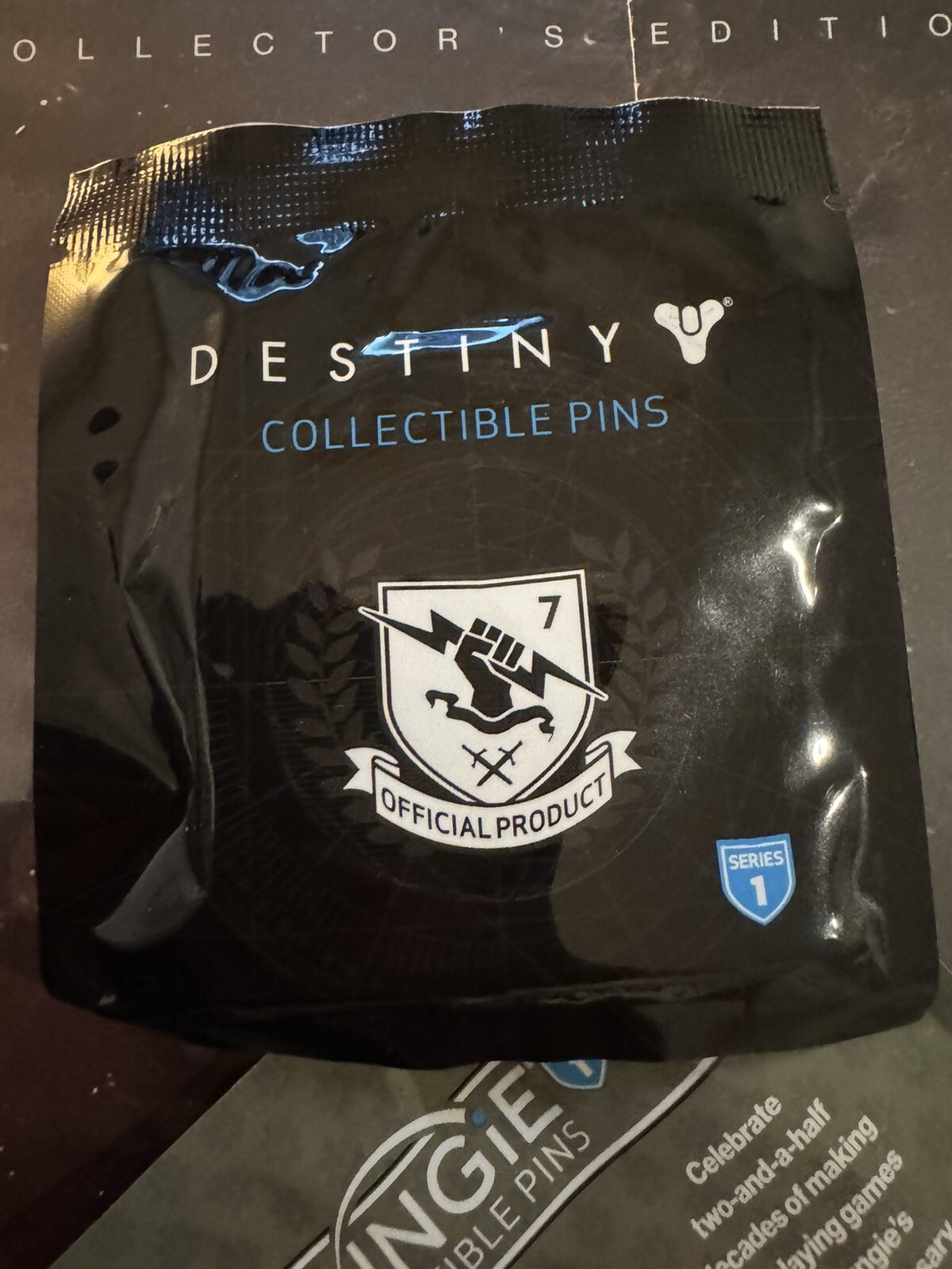 DESTINY 2 BUNGIE BLACK TRICORN PIN SEALED RARE RETIRED COLLECTIBLE 2017 ...